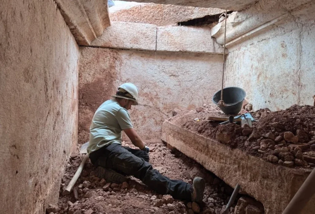 A One-of-a-Kind Roman Tomb with Bilingual Inscription: The First ...