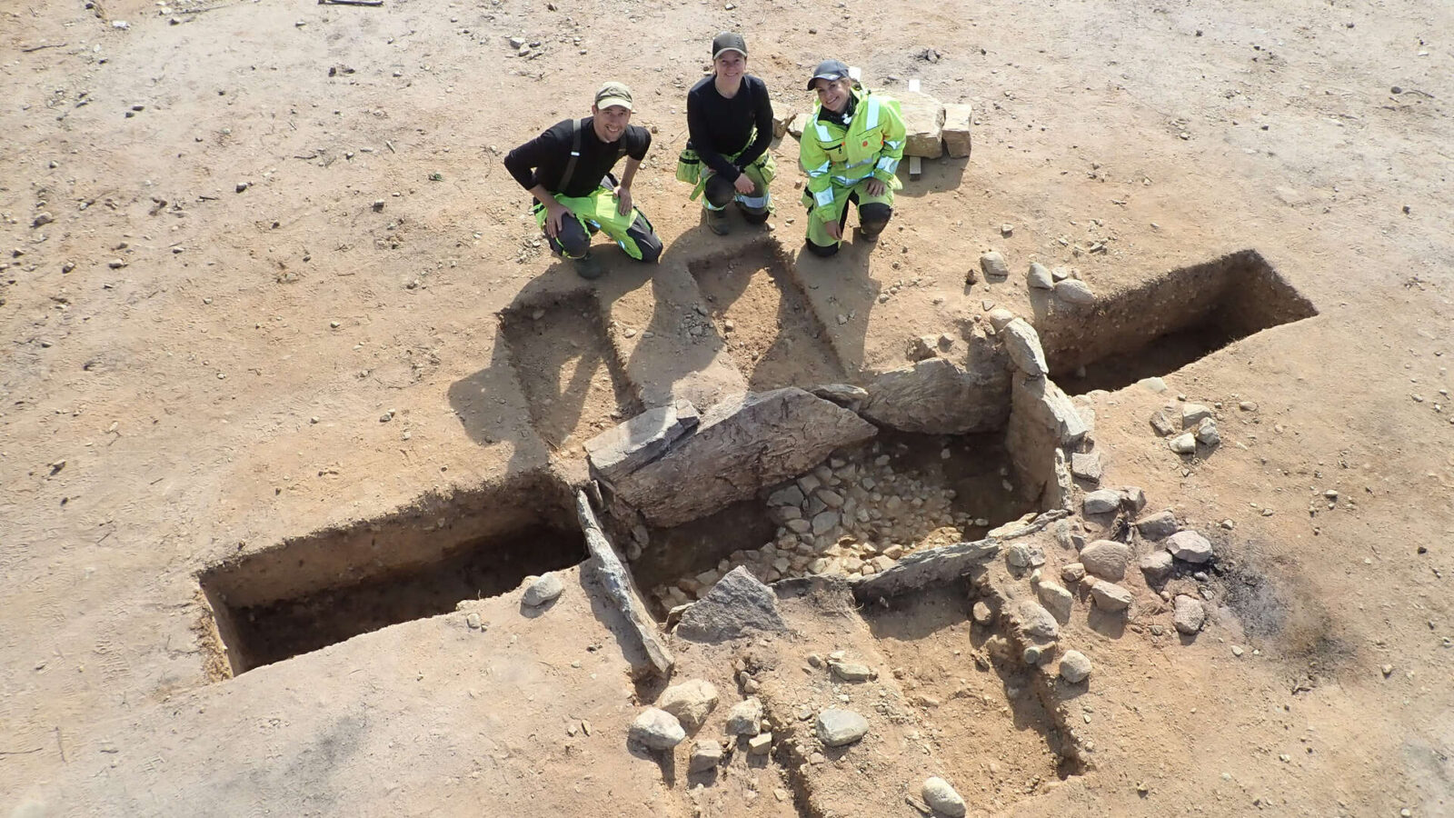 Archaeologists Mistake a Rare 4,000-Year-Old Stone Tomb in Norway for a ...